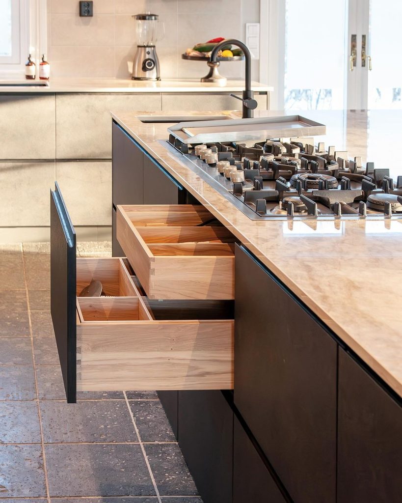 Induction and Gas Hob Combined: 7 Reasons Why It's Perfect