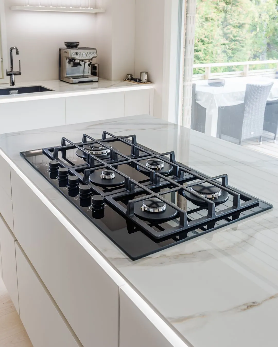 Induction and Gas Hob Combined: 7 Reasons Why It's Perfect
